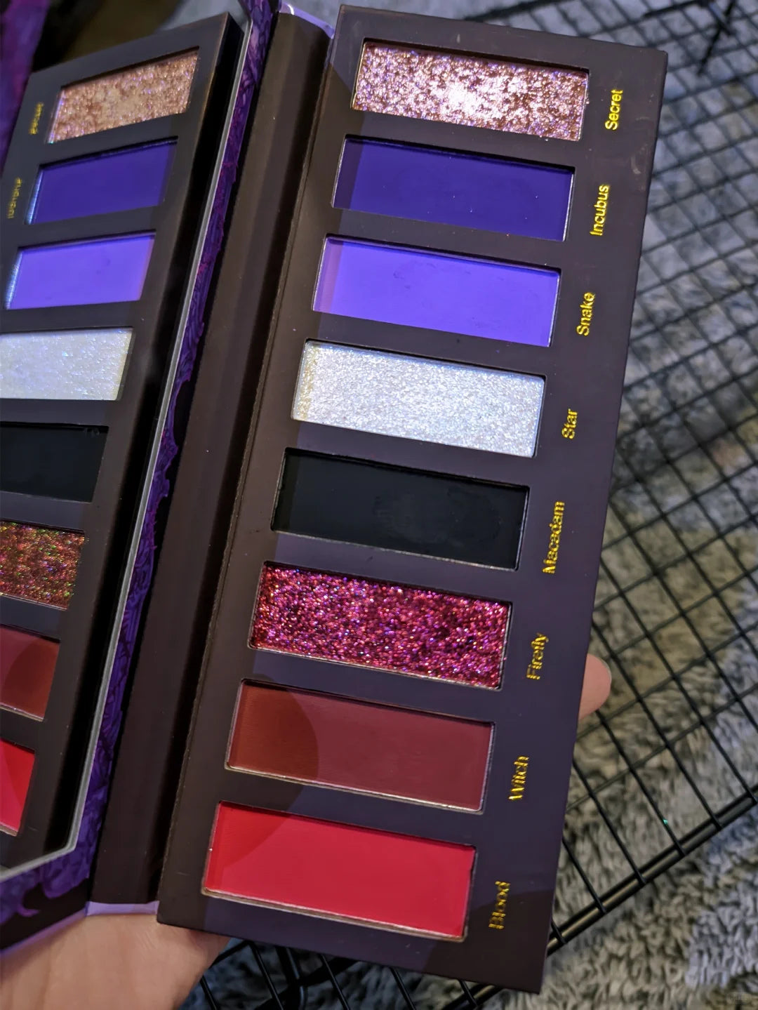 Narimi Fireflies In Dark Night 8-Color Eyeshadow Palette T3840 ...